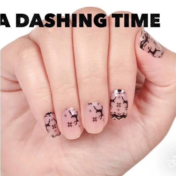 Color Street | Makeup | Color Street A Dashing Time Reindeer Clear ...